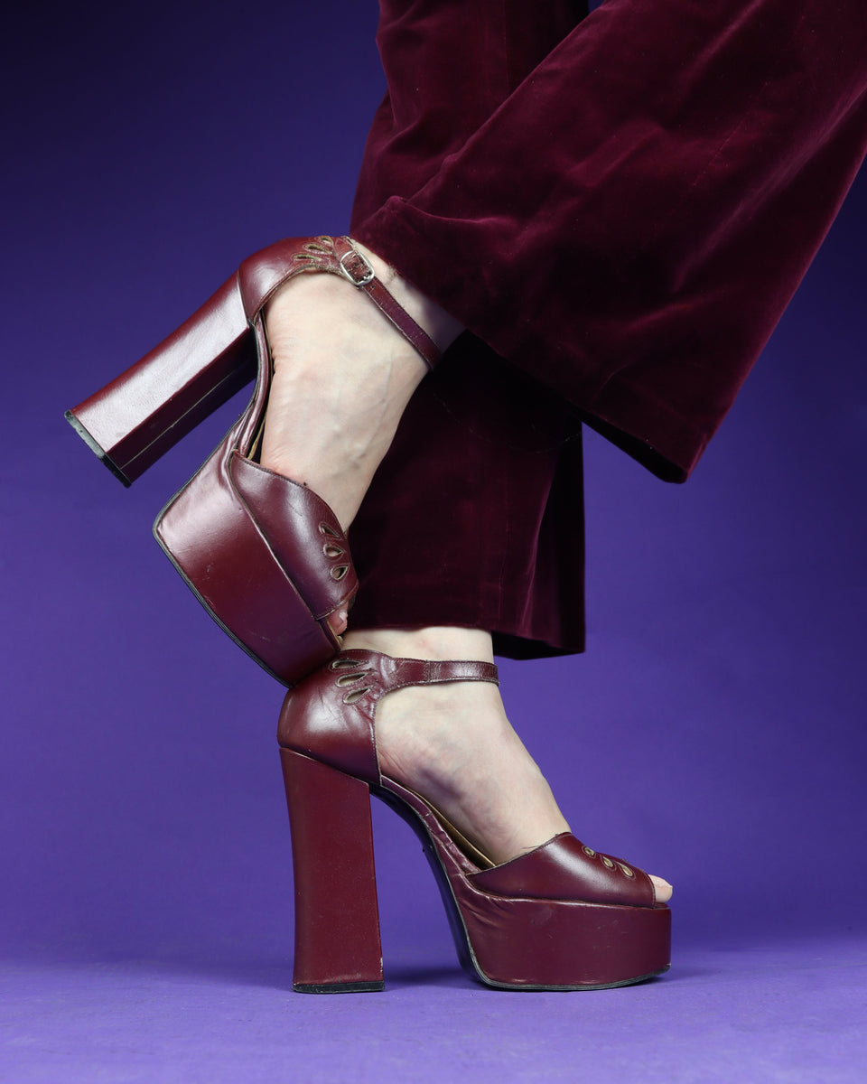 Vintage 1970s Red Platform Shoes Heels – Peekaboo Vintage Marketplace