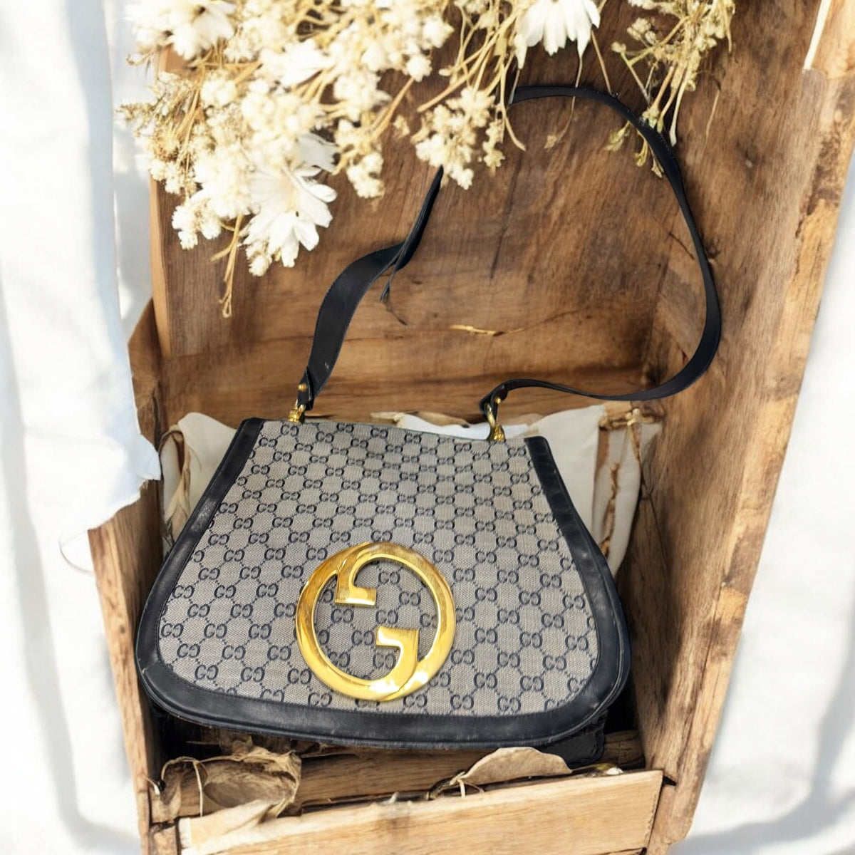Gucci, 70s monogrammed Blondie handbag – Peekaboo Vintage Marketplace